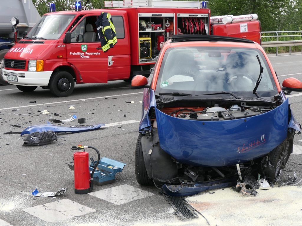 Heftiger Unfall an der Autobahnauffahrt Klinga | Medienportal Grimma