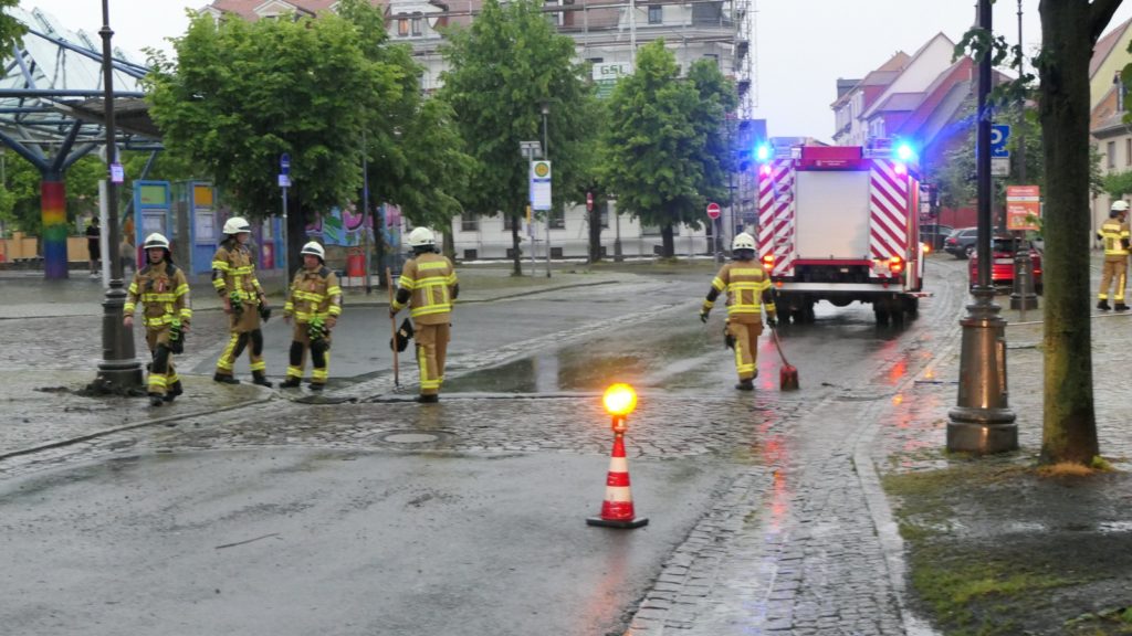 Überschwemmungen nach heftigem Unwetter im Landkreis Leipzig ...