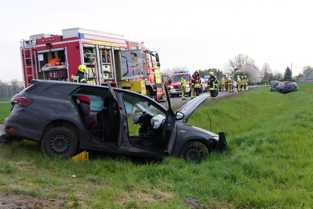 Schwerer Unfall zwischen zwei PKW bei Grimma | Medienportal Grimma