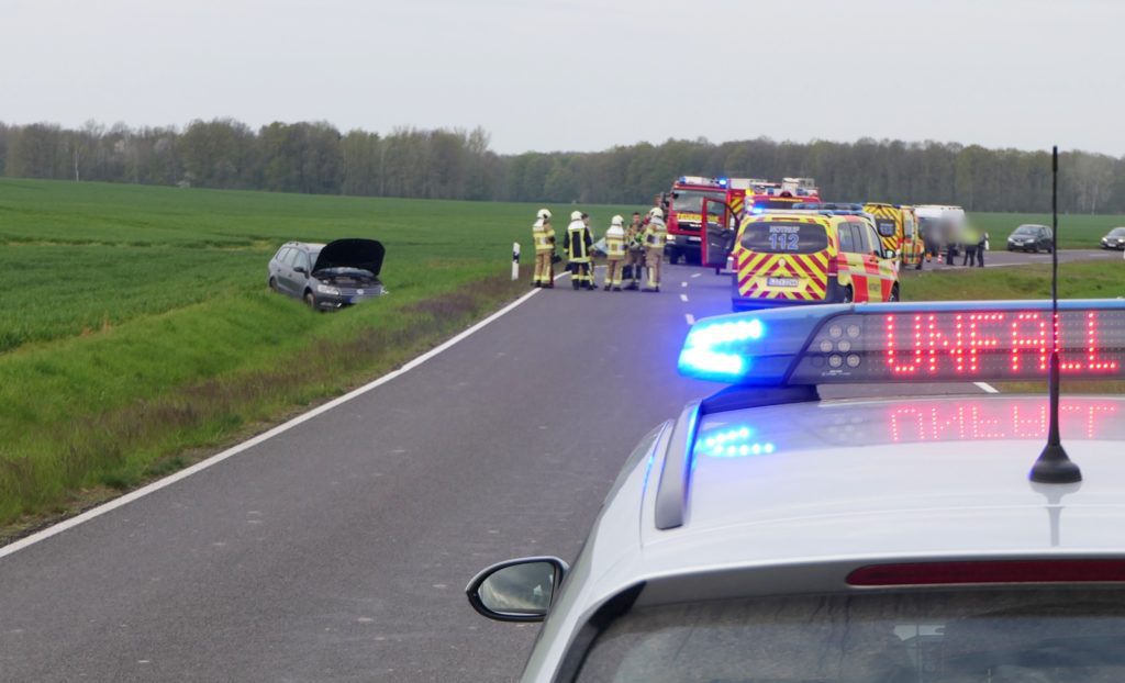 Schwerer Unfall zwischen zwei PKW bei Grimma | Medienportal Grimma