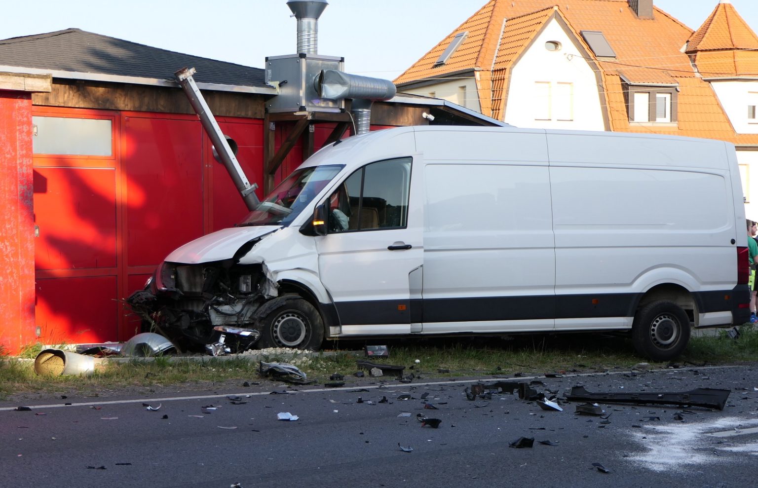 Update: B107 – Mehrere Verletzte nach schwerem Unfall in Grimma | Medienportal Grimma